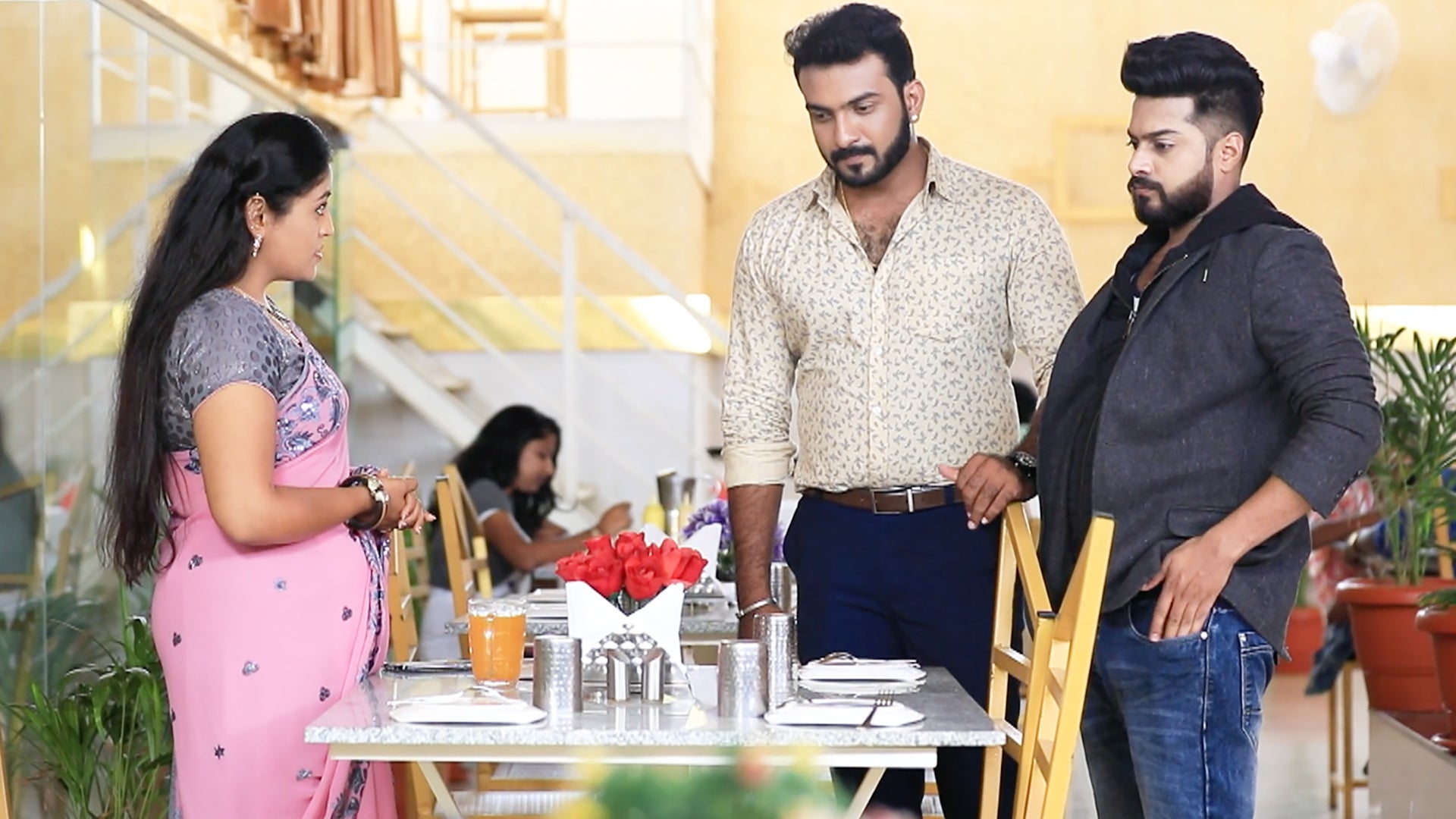 Watch Nammane Yuvarani Season 1 Episode 354 : Aniket-Saketh Meet ...