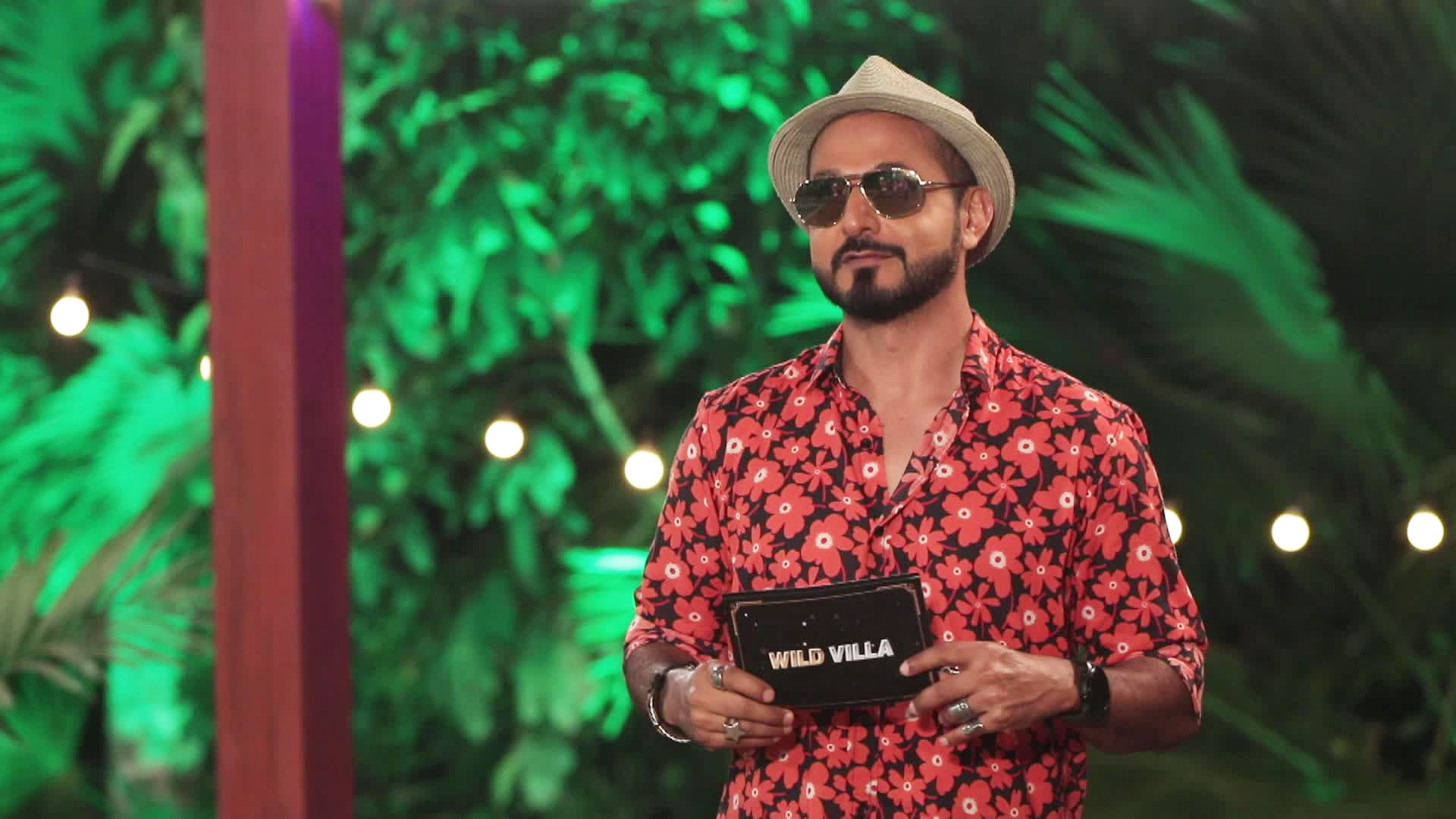 Watch Wild Villa Season 1 Episode 17 : A Twist In The 'Massage ...