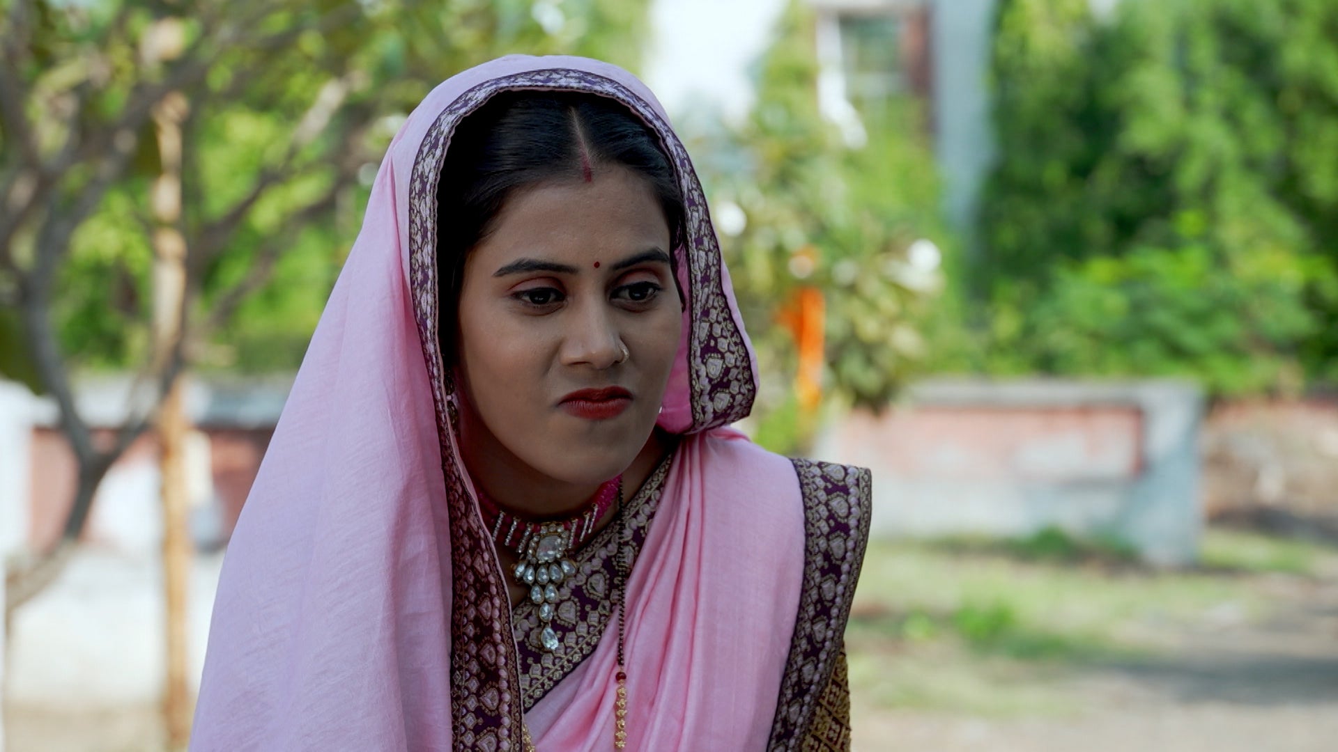 Watch Maru Mann Mohi Gayu Season 1 Episode 717 : Sulochana Devi Blackmails Adhya - Watch Full ...