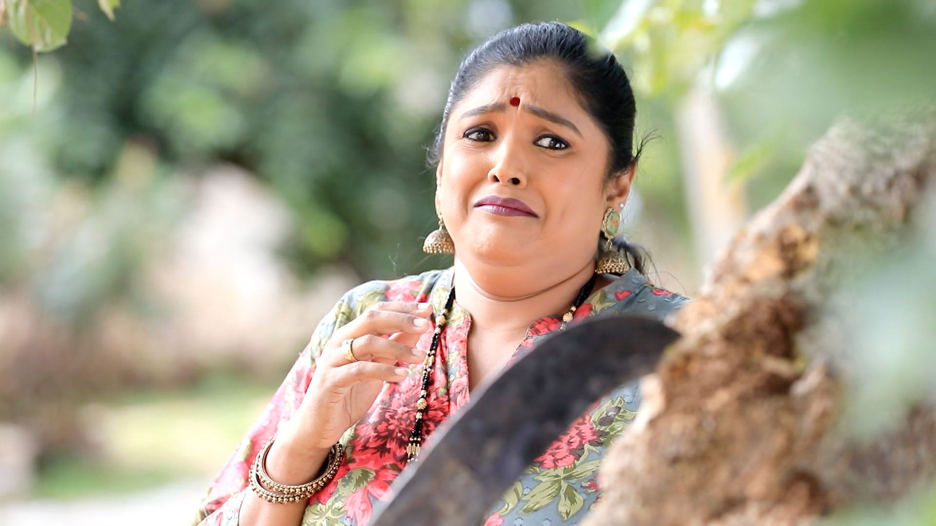 Watch Papa Pandu Season 1 Episode 300 : Who Is Threatening Srimathi ...