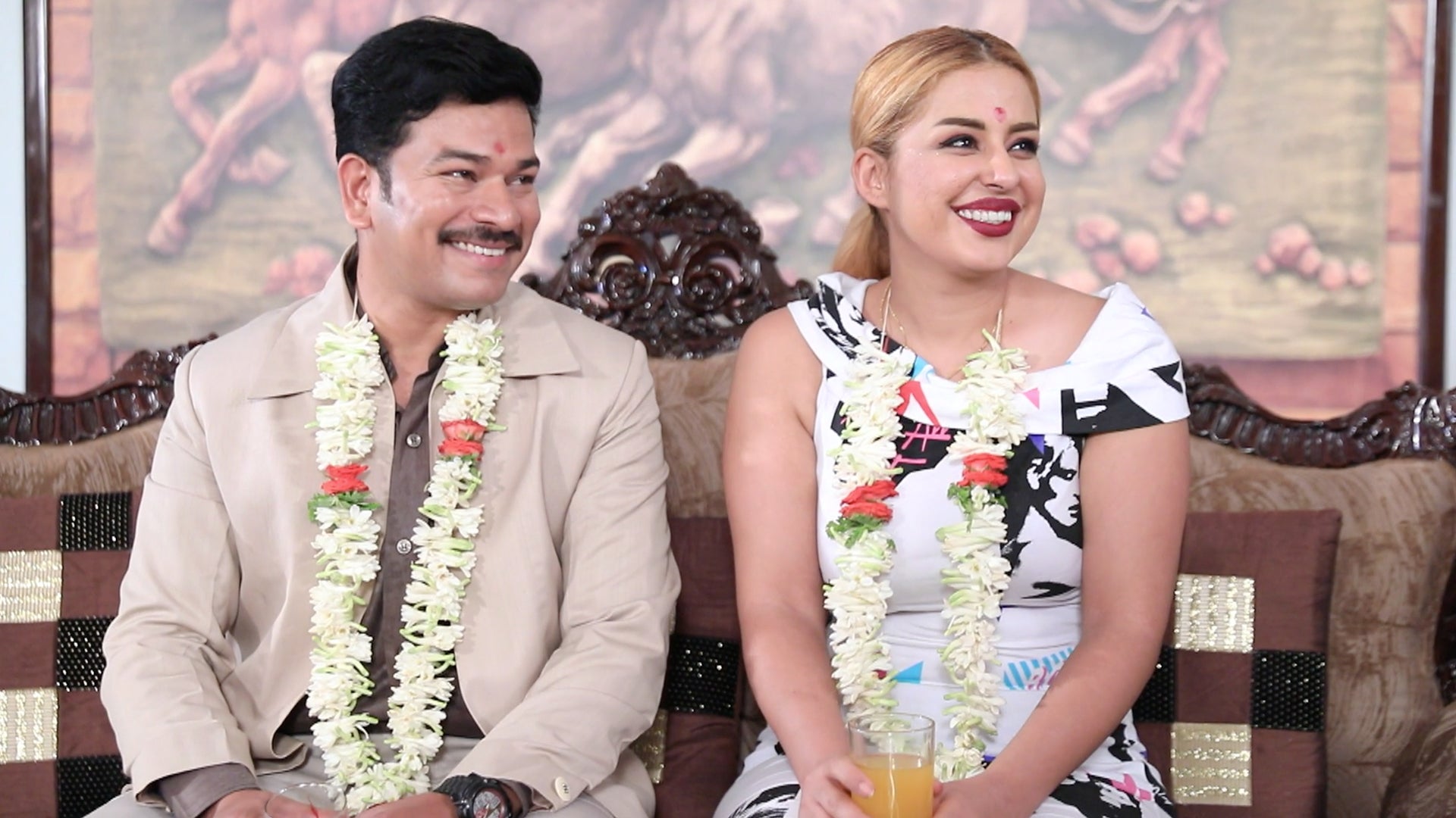 Watch Shantham Papam Season 1 Episode 213 : From Russia With Love? - Watch Full Episode Online ...