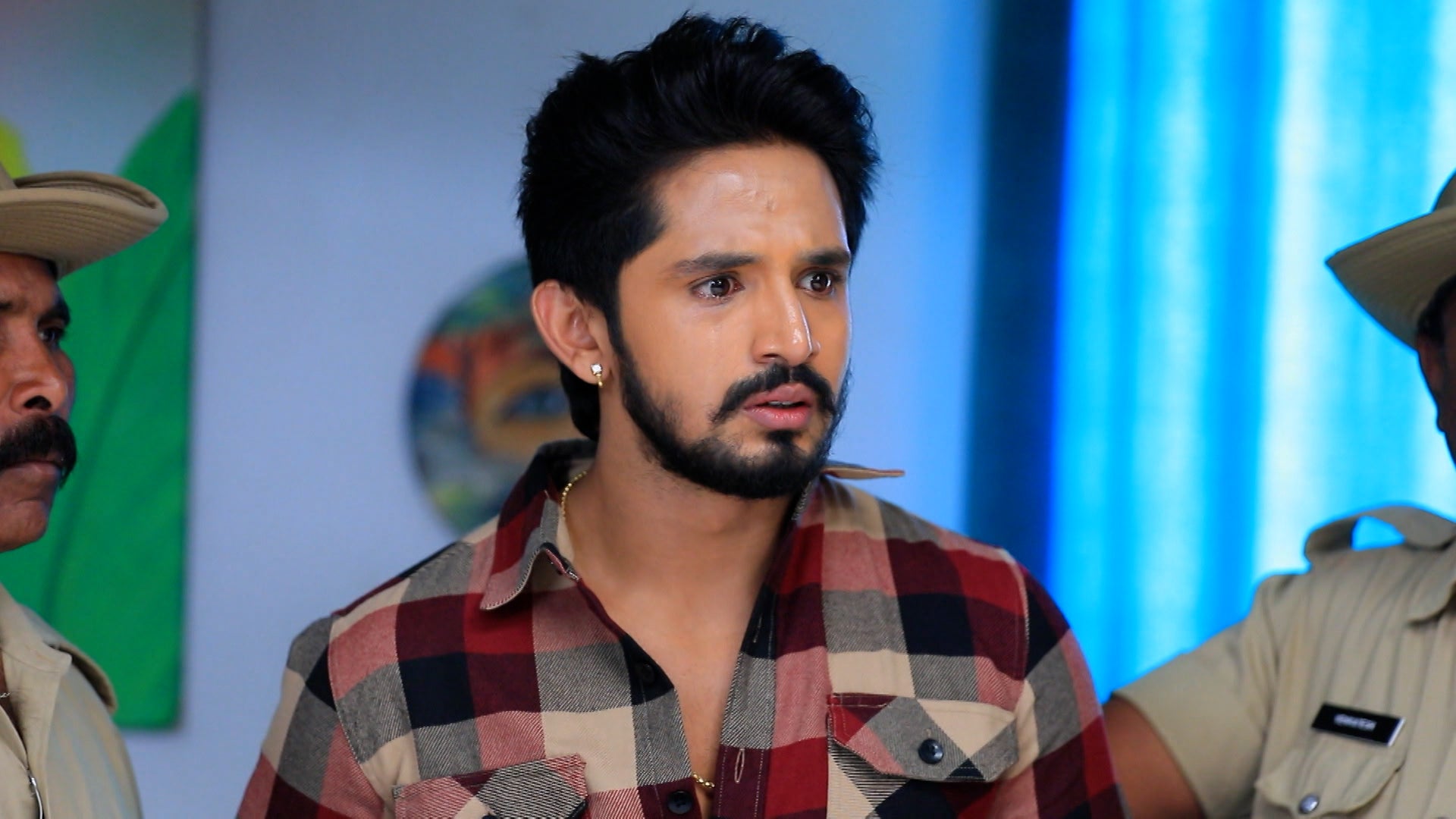 Watch Geetha Season 1 Episode 1096 : Vijay Trapped In Misfortune ...