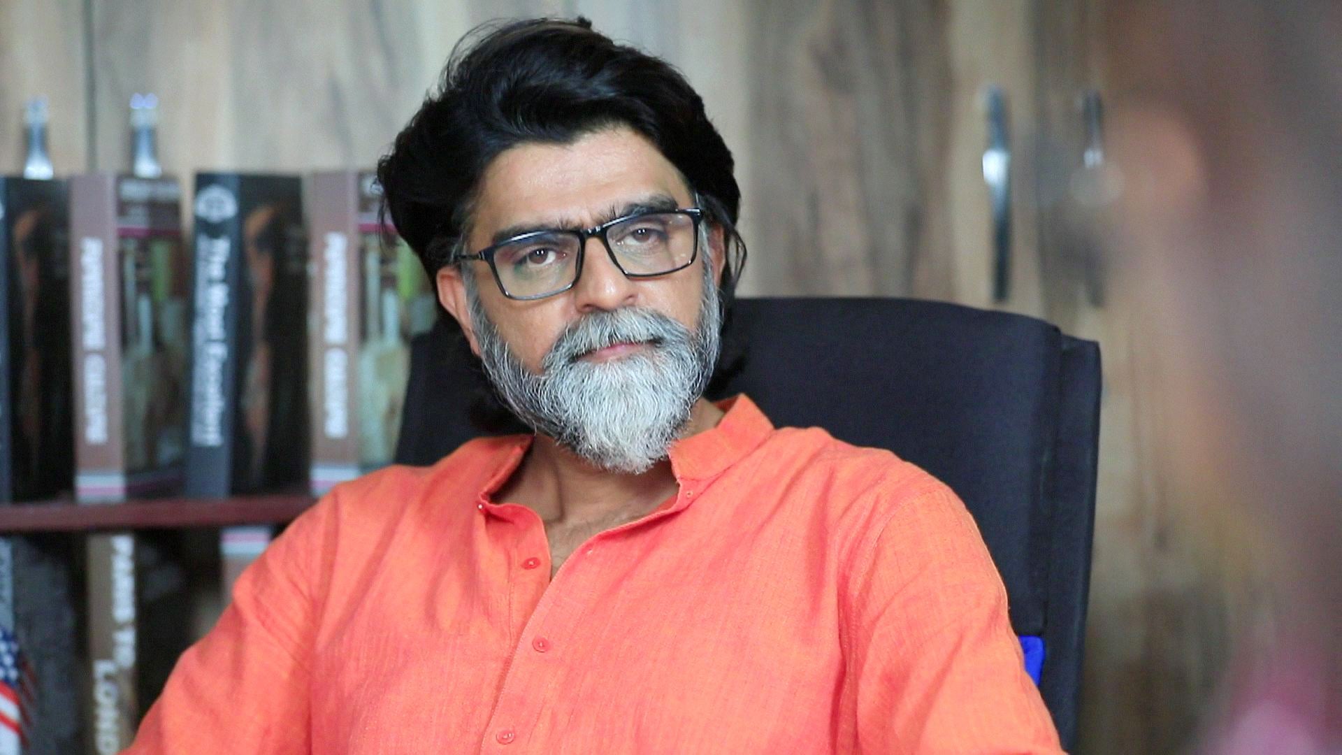 Watch Shantham Papam Season 2 Episode 29 : Pen Is Mightier Than A Sword ...