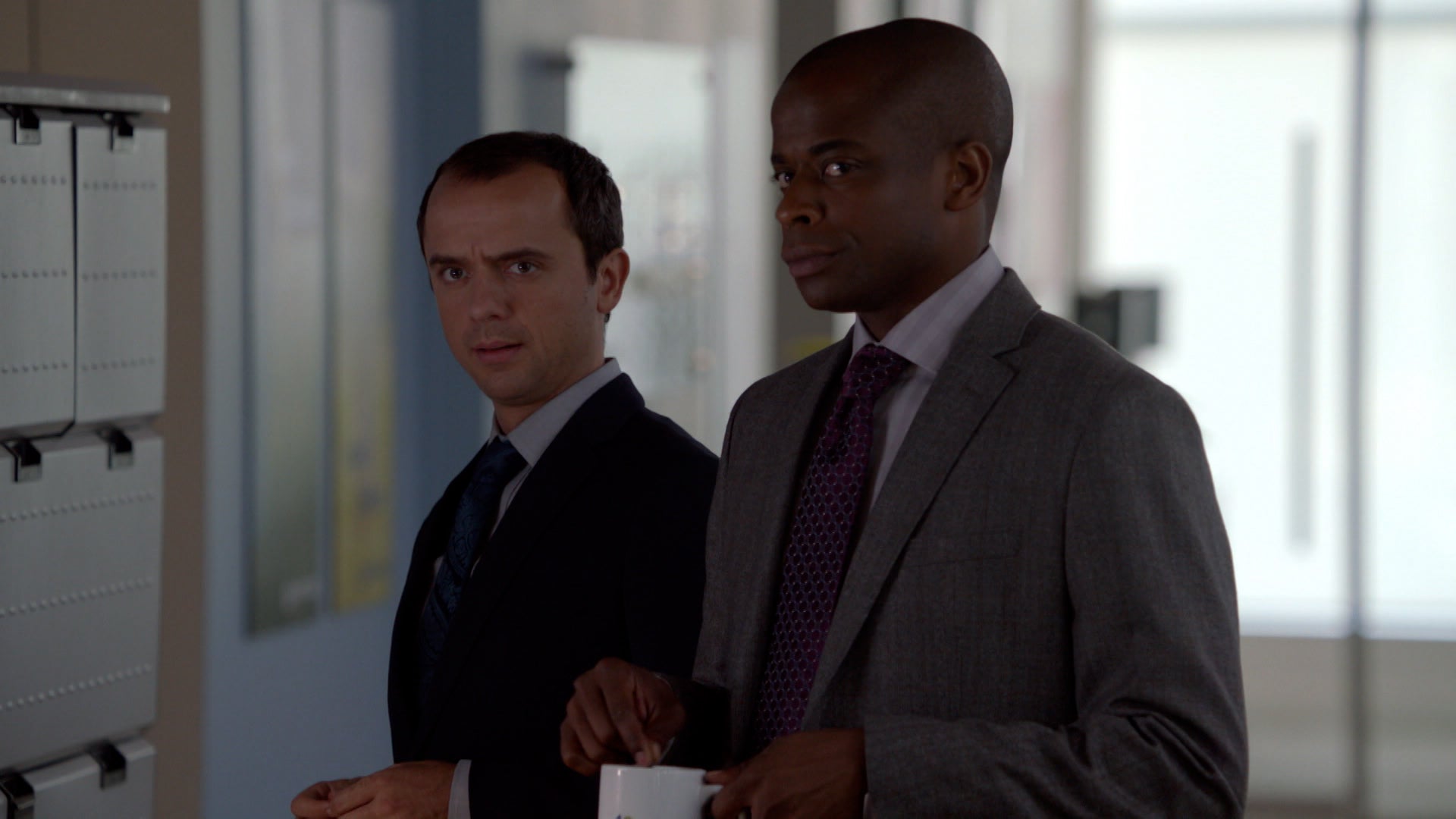 Watch Psych Season 7 Episode 11 : Office Space - Watch Full Episode ...