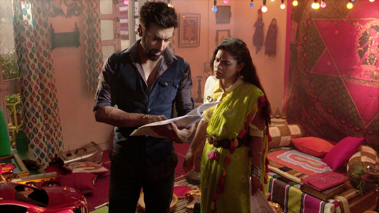 Watch DEV Season 1 Episode 2 : Case File 1: Will Aanya Be Found ...