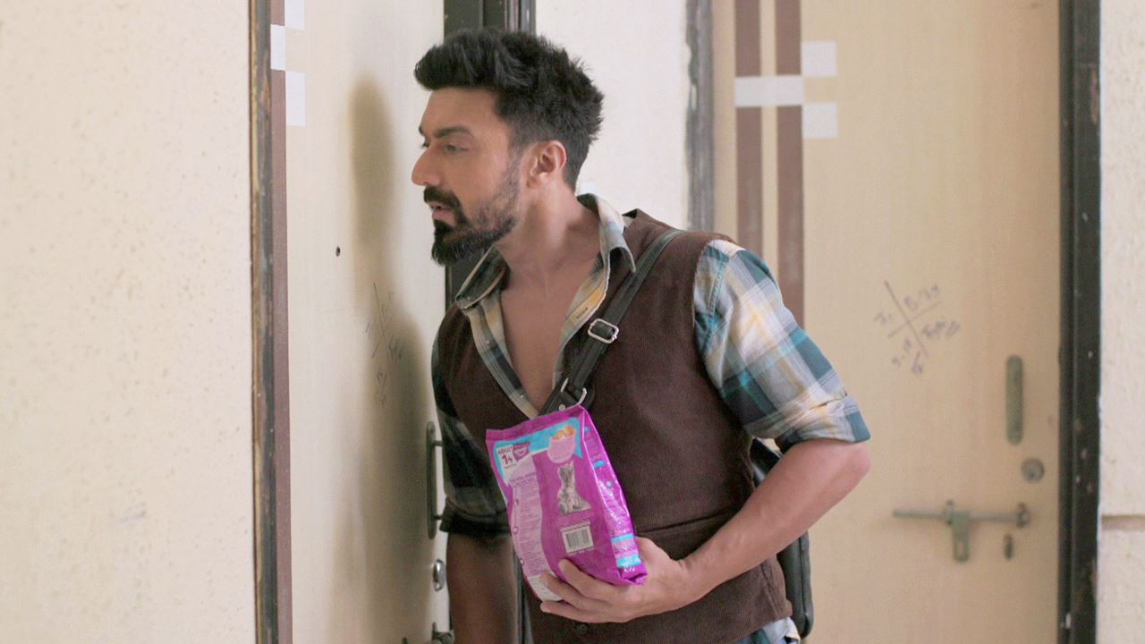 Watch DEV Season 2 Episode 7 : Can Dev Tackle The Paranormal? - Watch ...