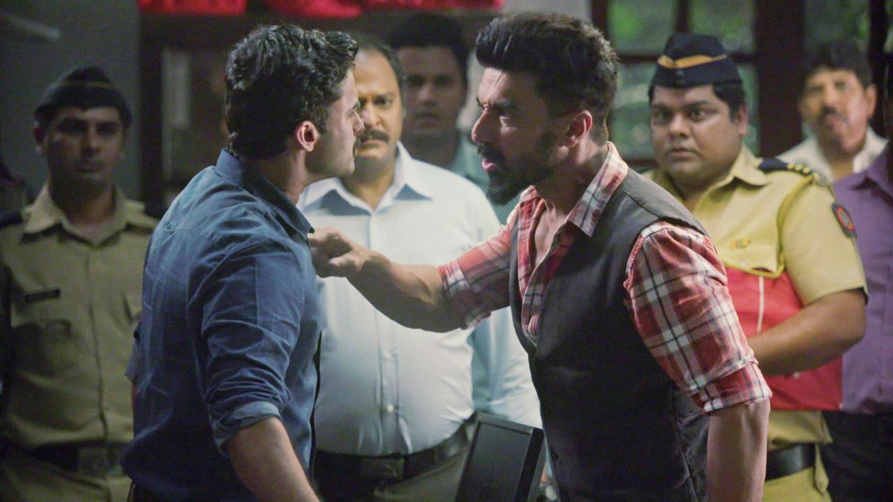 Watch DEV Season 2 Episode 4 : Dev Accuses Inspector Amod - Watch Full ...