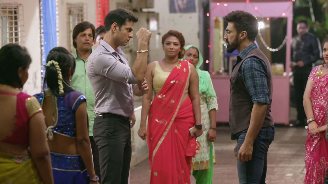 Watch DEV Season 1 Episode 17 : Dev's Shocking Discovery - Watch Full Episode Online(HD) On ...
