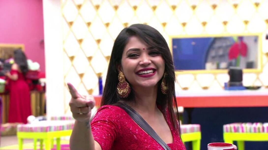 Watch Amulya Gets Caught! Video Online(HD) On JioCinema