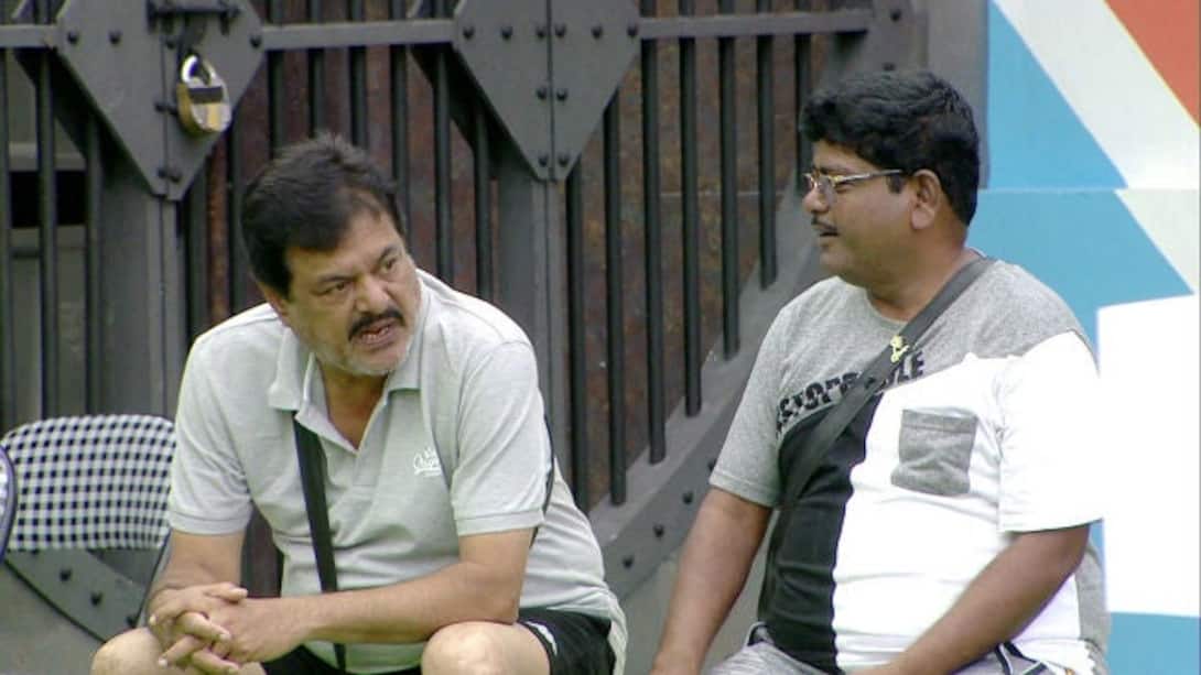 Watch Jagadish Complains About King Vasuki Video Online(HD) On JioCinema Watch Jagadish Complains About King Vasuki Video Online(HD) On JioCinema