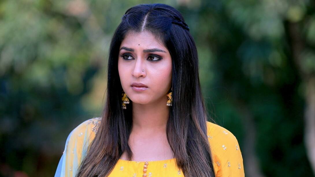 Watch Tripura Sundari Season 1 Episode 24 : Amrapali Takes The Limelight - Watch Full Episode ...