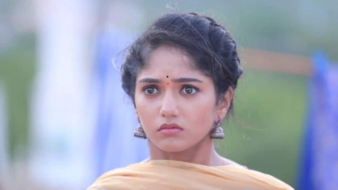 Watch Geetha Season 1 Episode 385 : Geetha Is Petrified! - Watch Full ...