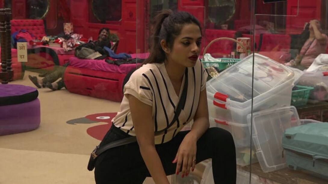 Watch Amruta, The Lady Don Video Online(HD) On JioCinema