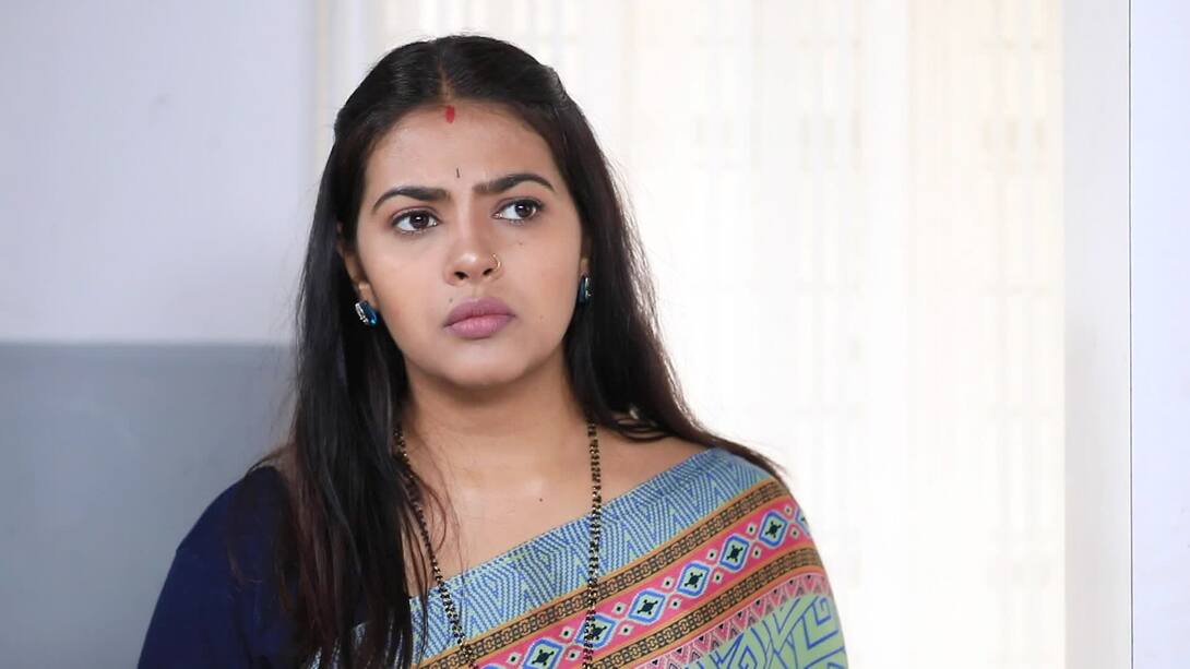 Watch Ginirama Season 1 Episode 676 : Mahathi Faces A New Problem - Watch Full Episode Online(HD ...