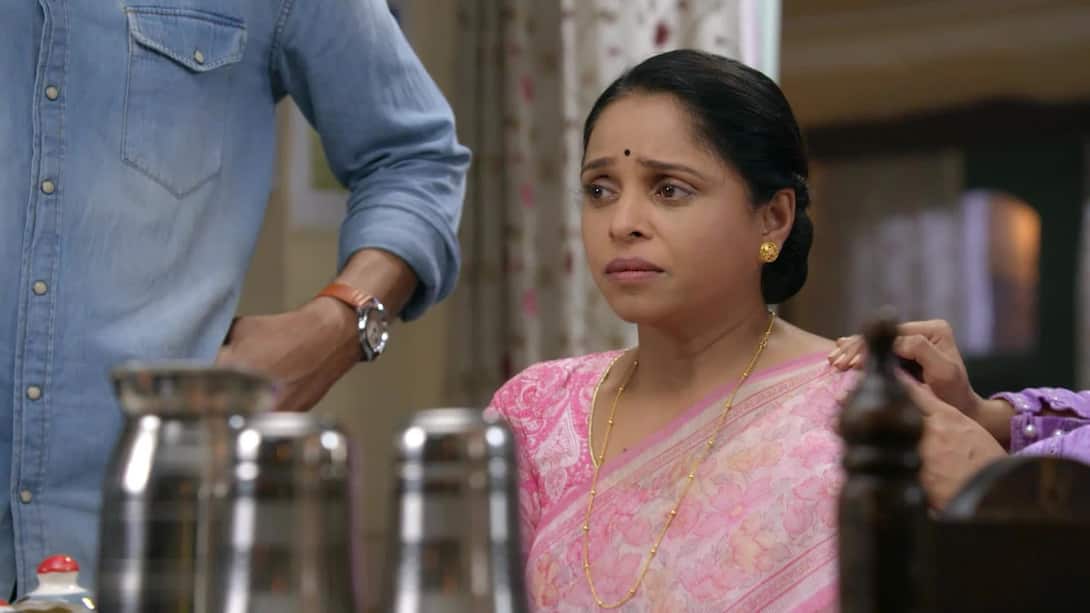 Watch Manav Tries To Reassure Nutan Video Online(HD) On JioCinema