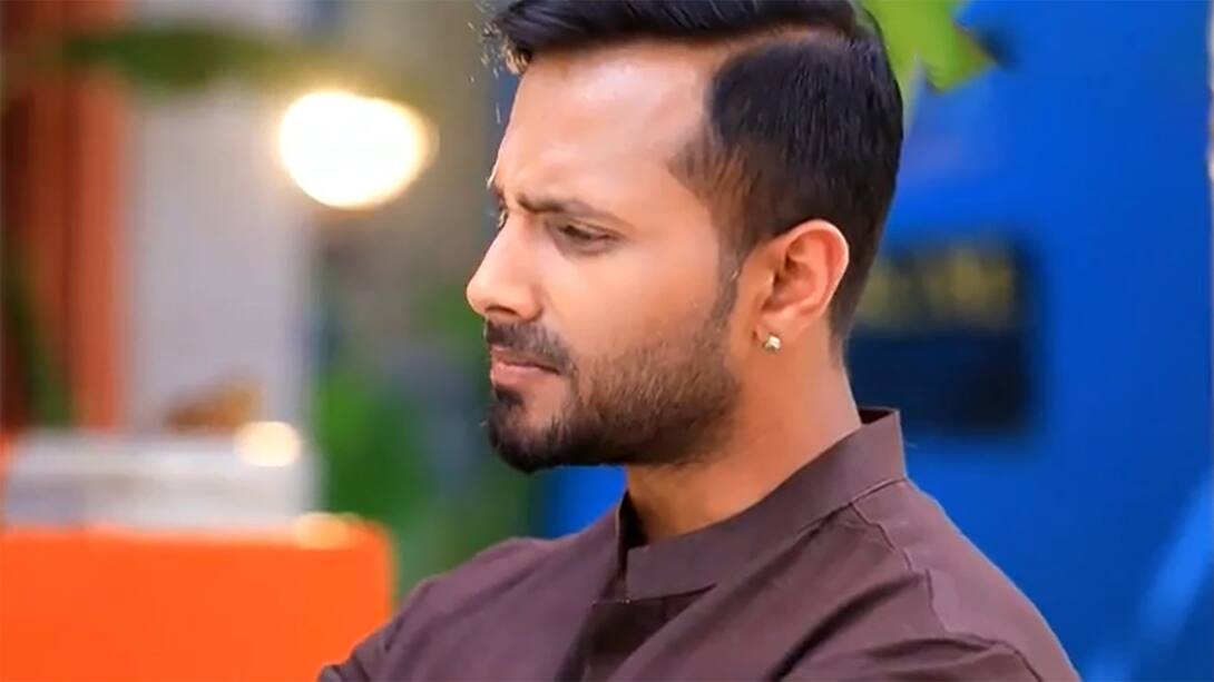 Watch Bhupathi Visits Chandrashekar Video Online(HD) On JioCinema