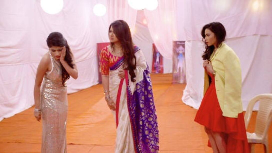 Watch Sasural Simar Ka Season 1 Episode 1808 : Simar Slaps Anjali ... Watch Sasural Simar Ka Season 1 Episode 1808 : Simar Slaps Anjali ...