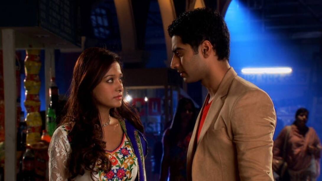Watch Beintehaa Season 1 Episode 64 : Aaliya Follows Surraiya's Order ...
