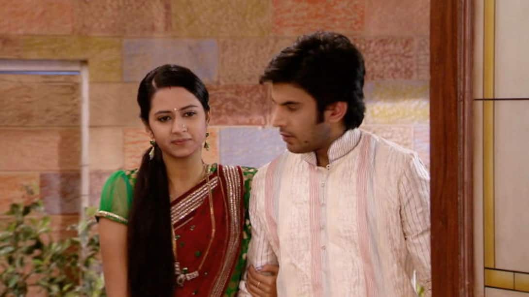 Watch Phulwa Season 1 Episode 273 : Abhay And Phulwa Return Home ...