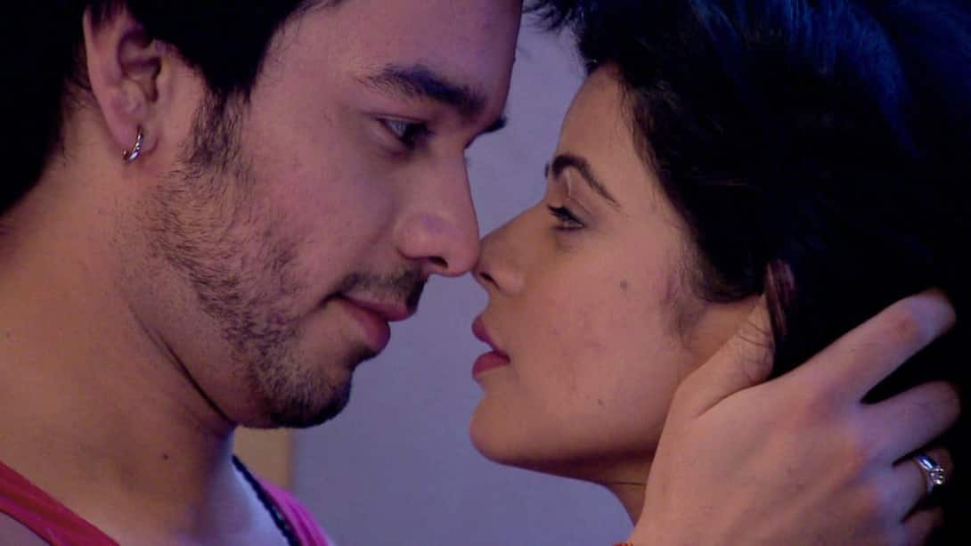 Watch Thapki Pyar Ki Season 1 Episode 443 : Thapki And Bihaan Get Intimate - Watch Full Episode ...