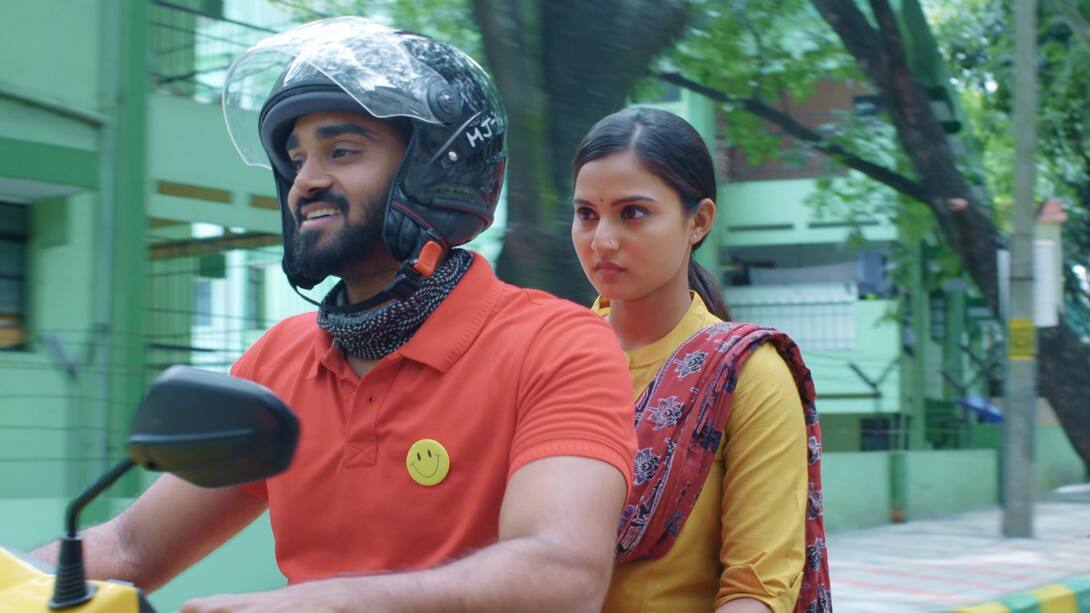 Watch Antarapata Season 1 Episode 63 : Aradhana Meets With An Accident ...