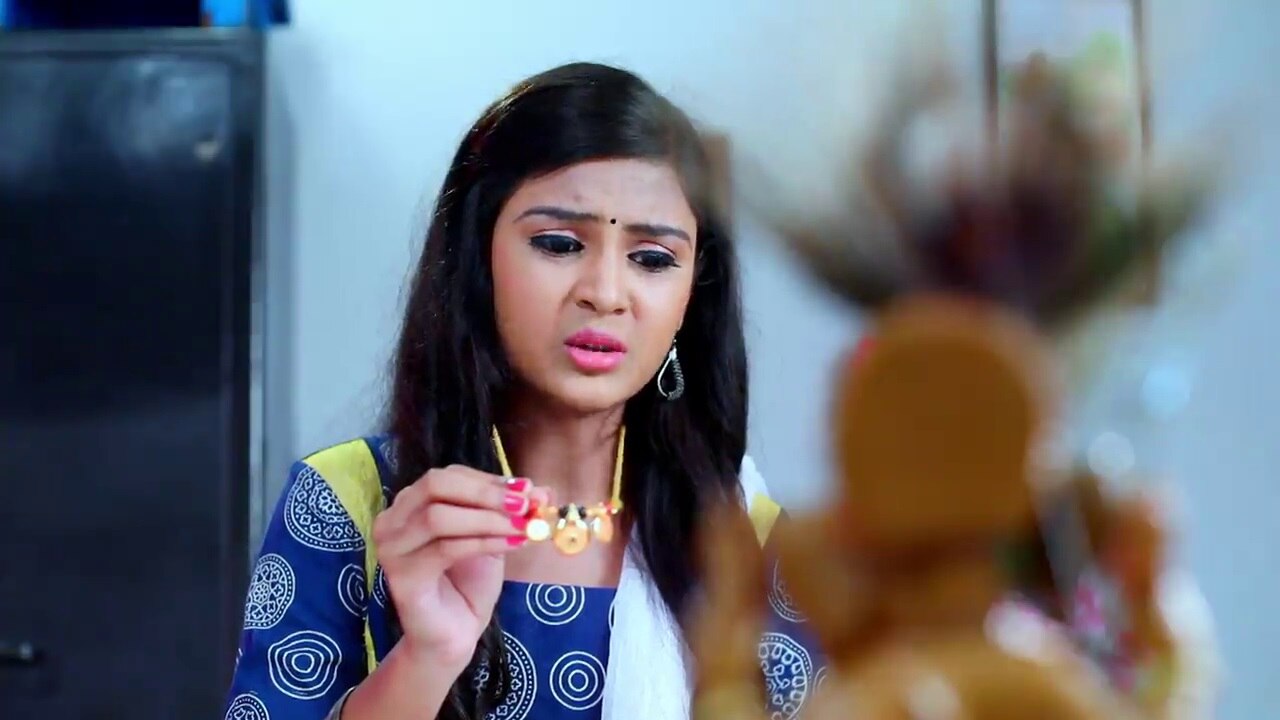 Watch Mangalyam Tantunanena Season 1 Episode 8 : Wedding, Or An Accident? - Watch Full Episode ...